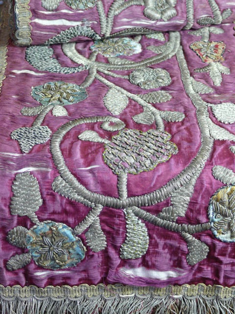 DARK RED VELVET RUNNER WITH GOLD THREAD WORK FLORAL DESIGN. GOLD BRAID ...