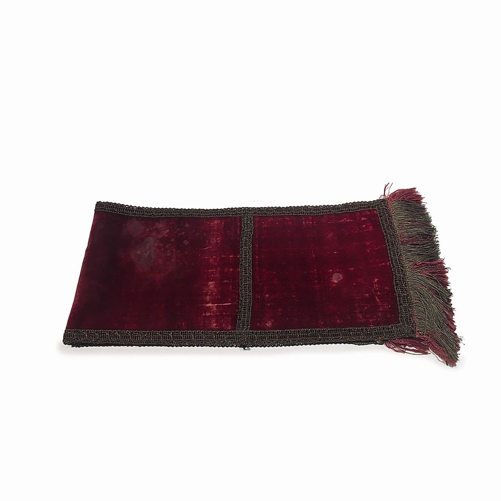 RED VELVET RUNNER WITH GOLD BRAID AND FRINGING 2'9/i LONG - Authentic ...