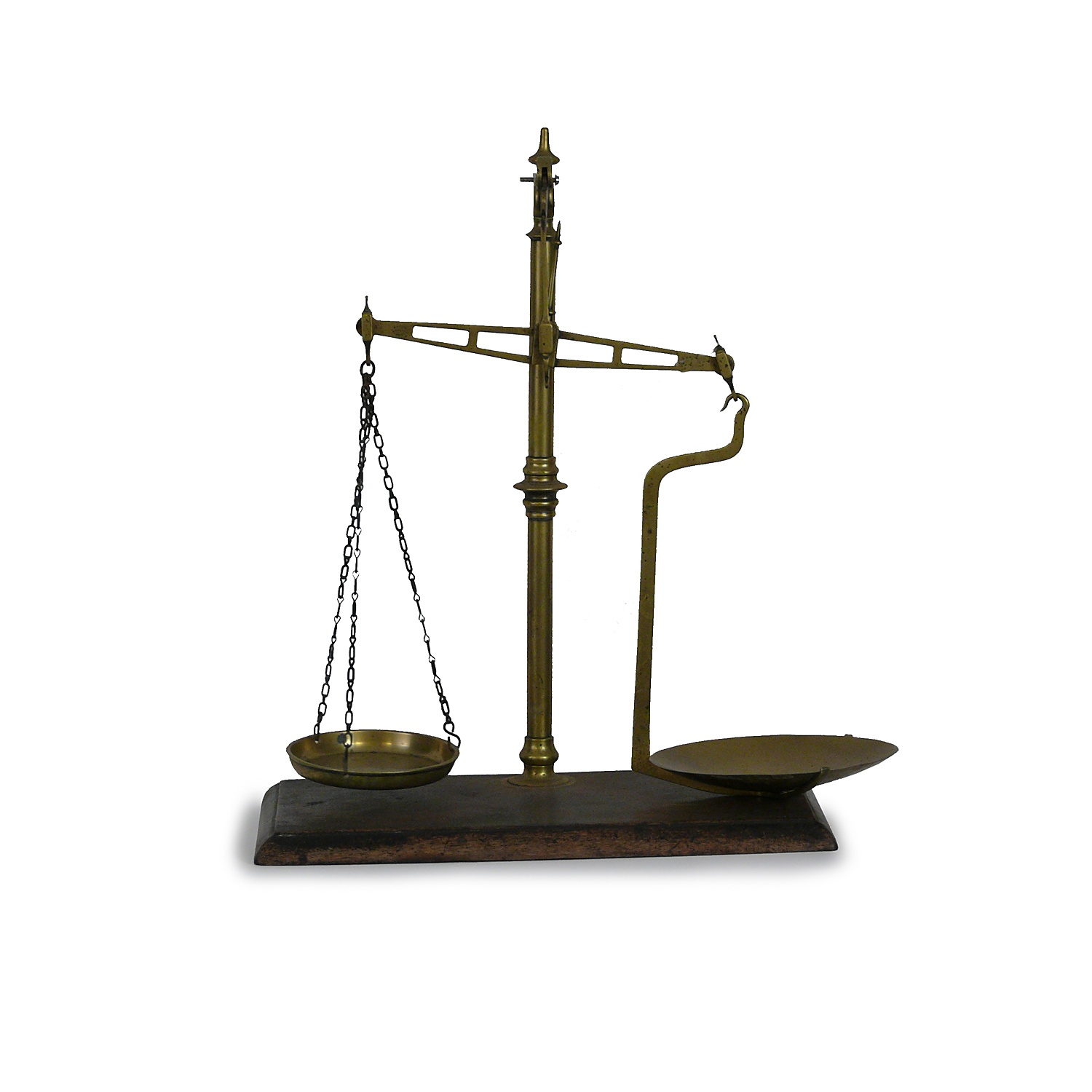 SET OF BRASS BALANCE SCALES ON A MAHOGANY BASE 50 CM HIGH 40 CM WIDE ...